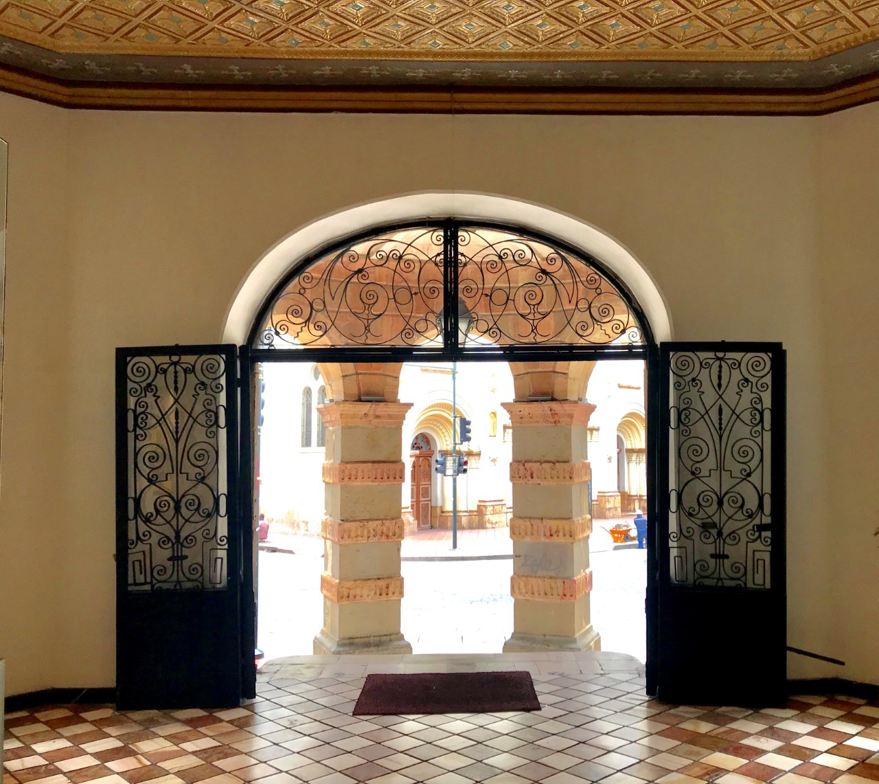 Alcaldia – Cuenca City Hall – A GUIDE TO CUENCA ARCHITECTURE