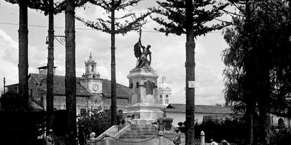 Parque Calderón – A GUIDE TO CUENCA ARCHITECTURE